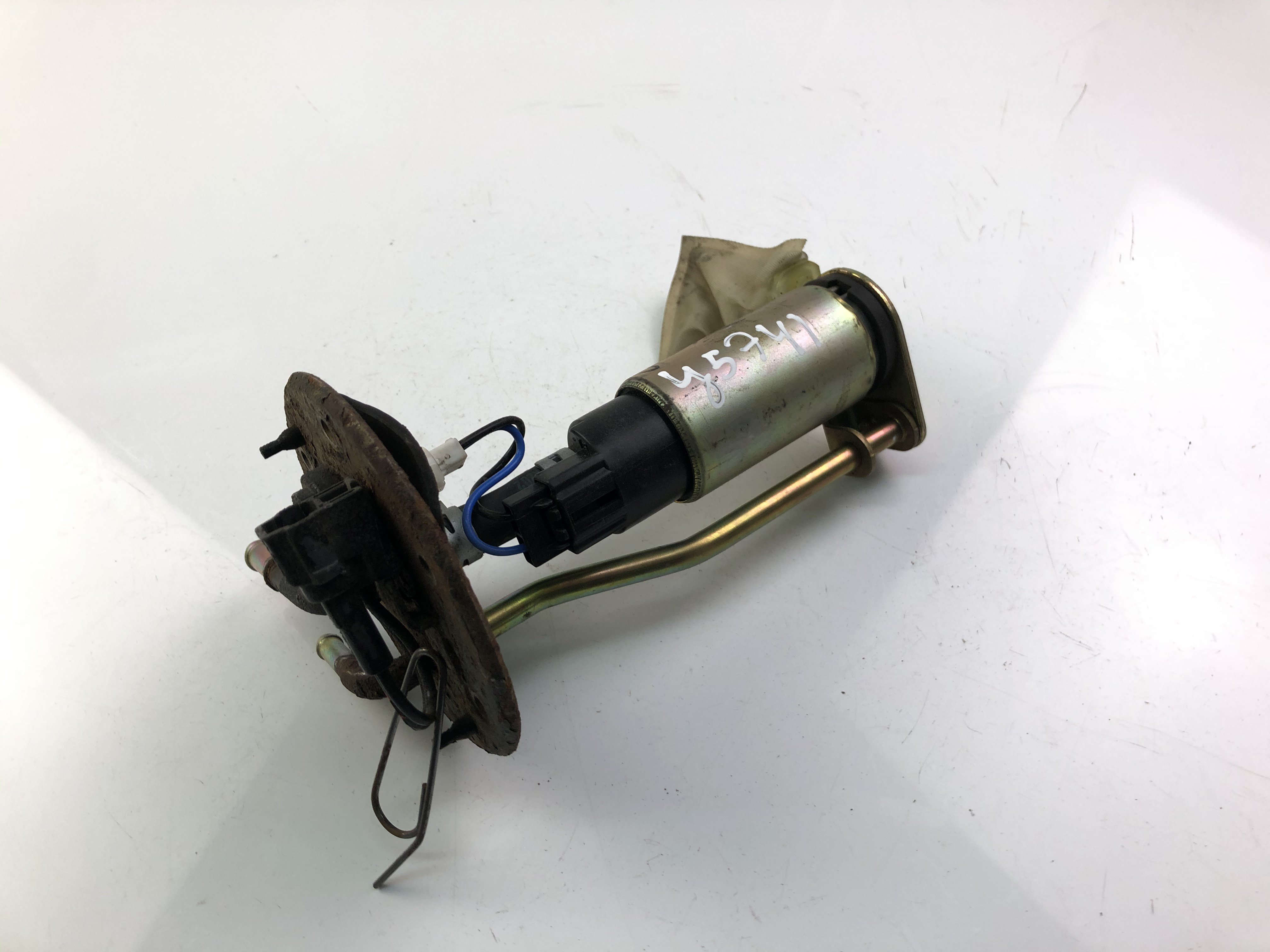 SUZUKI Baleno 1 generation 1995 2002 Fuel Pump 195130 2250 14802588 Used parts online 2773335