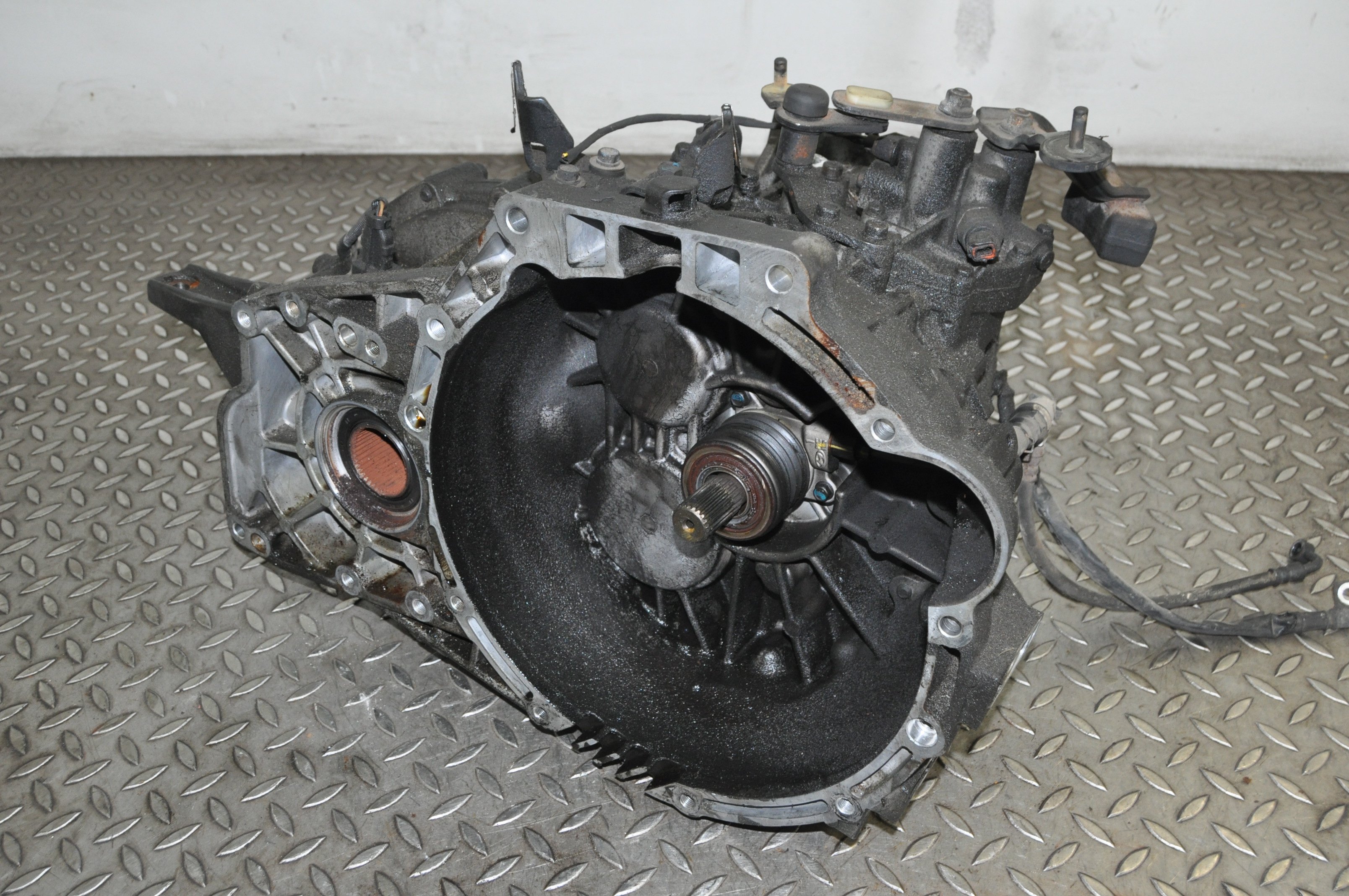 HYUNDAI Santa Fe CM (2006-2013) Greičių dėžė (pavarų dėžė) 4300038070 11483359 - Naudotos dalys ...