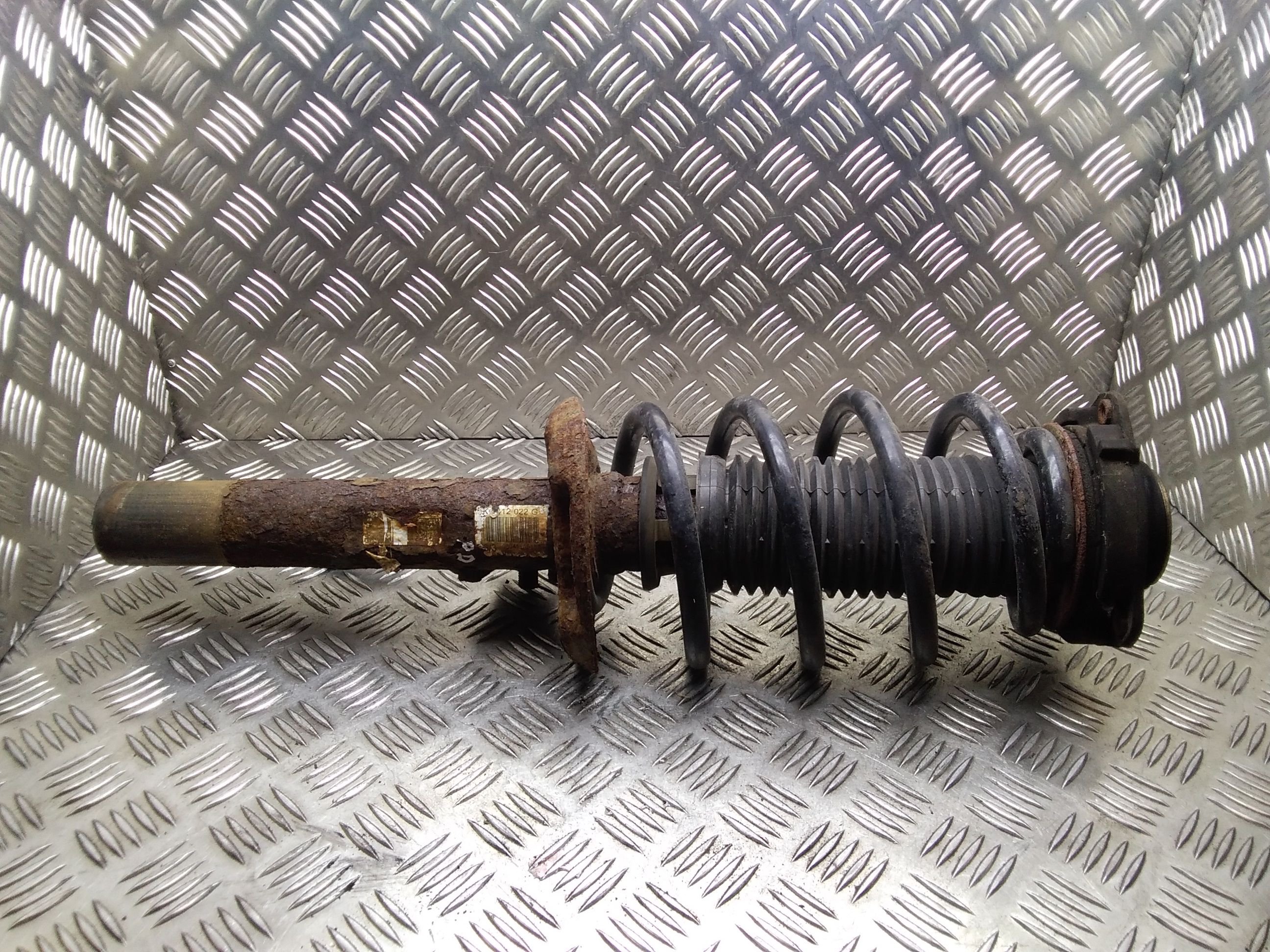 SKODA Yeti 1 generation (2009-2018) Priekinis dešinys amortizatorius 13814327 - Naudotos dalys ...