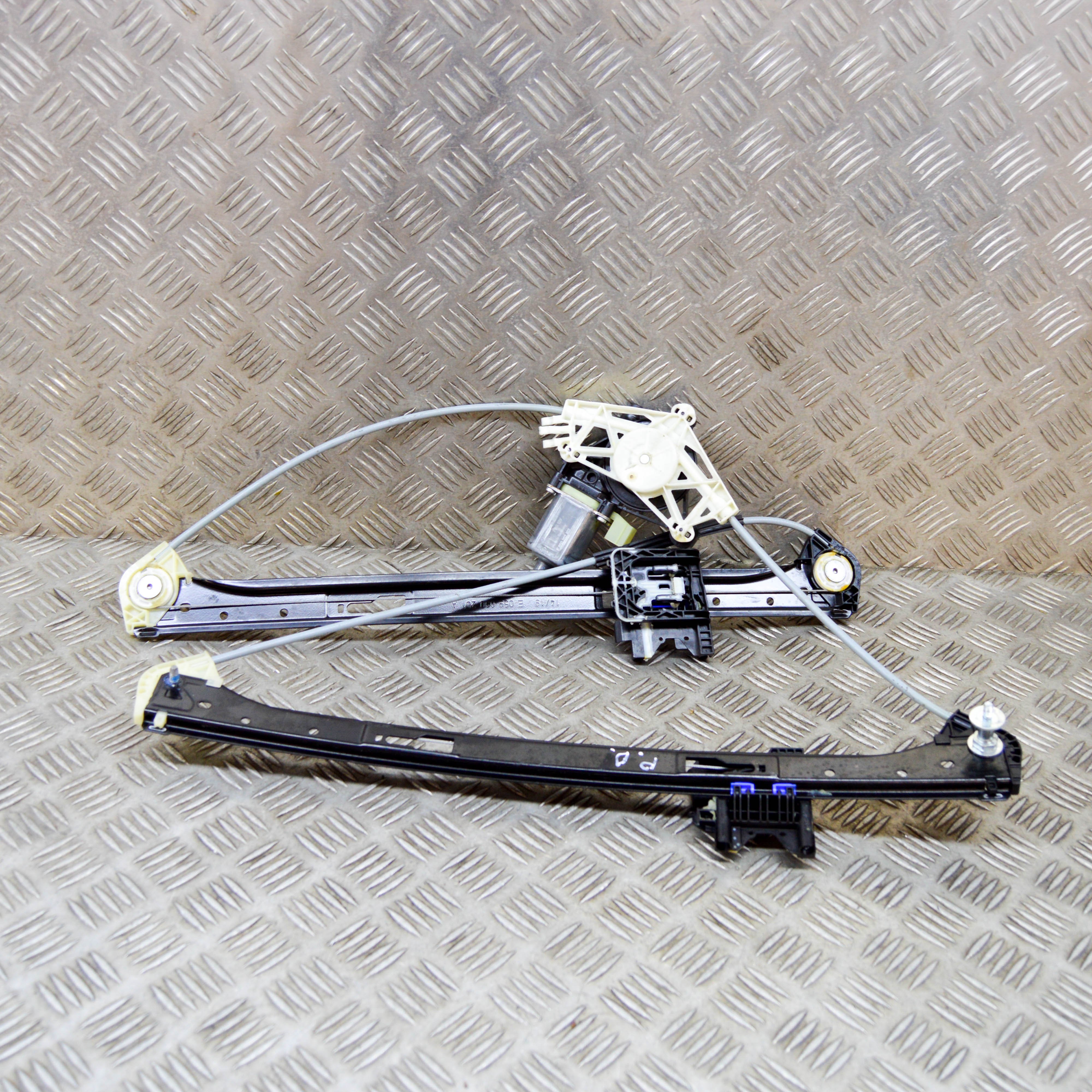 PORSCHE Macan 1 generation (2013-2023) Priekinių dešinių durų stiklo pakelėjas 95B837462A,95B ...